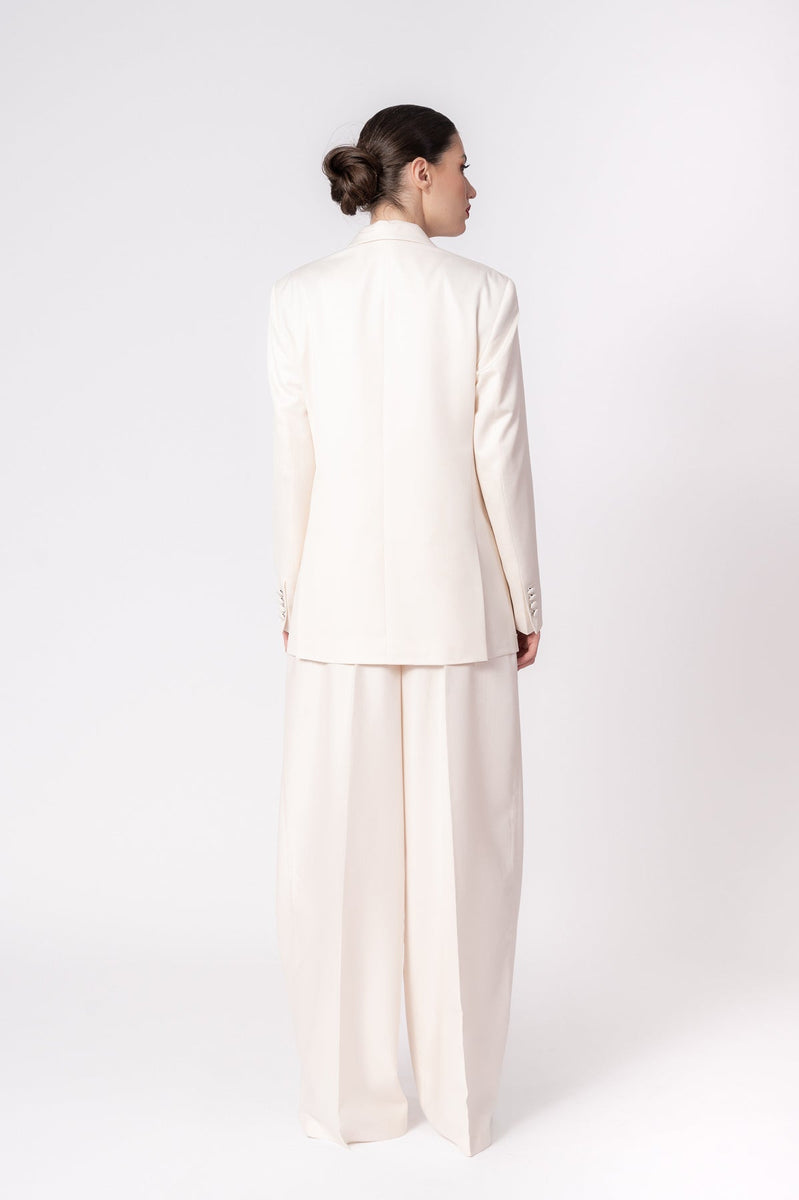 ALIZEE White Suit – Dualitae